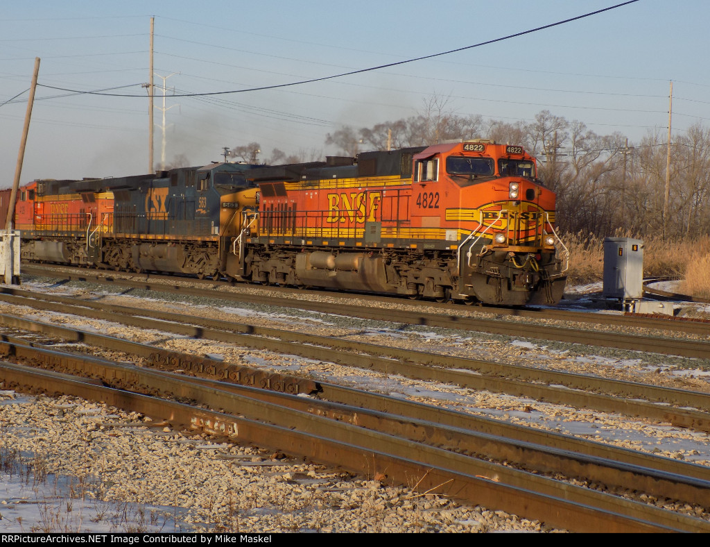 BNSF 4822